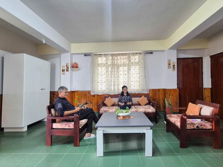 Sanu Niwas Perfect Himalayan Getaway Shared Space - Gangtok