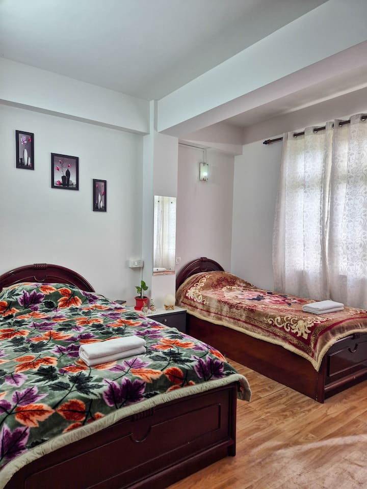 Sanu Niwas Perfect Himalayan Getaway Near Mg Marg - 甘托克