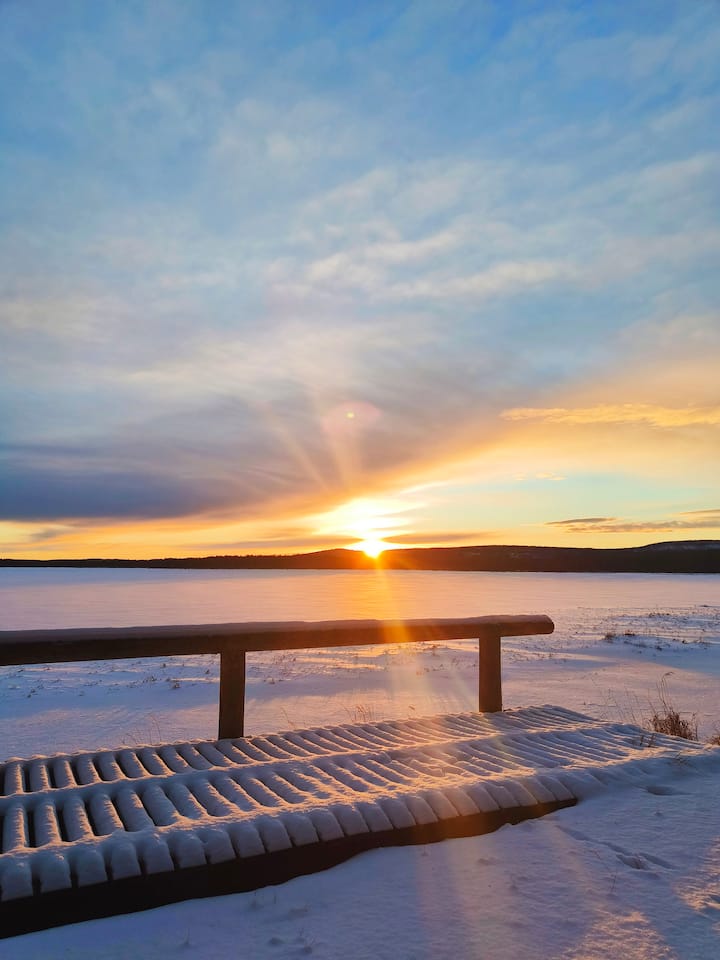 Sleep Under The Arctic Sky - Cabin By The Lake - Finland