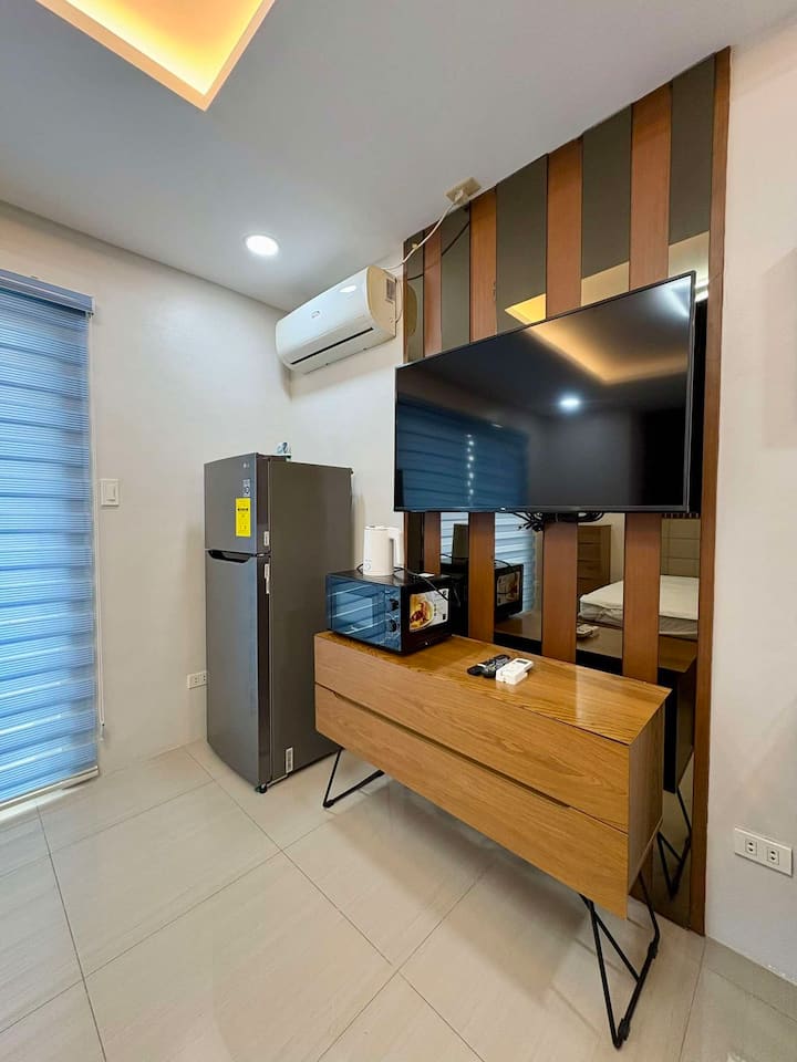 Angelic Premiere, Studio With Balcony. - Angeles