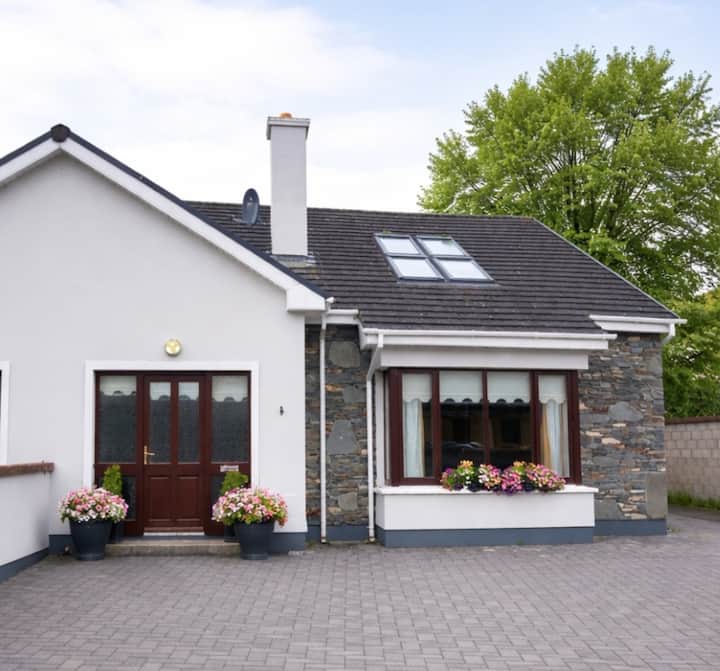 Nellie's Village Stay - アイルランド キラーニー