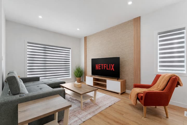 Spacious New 3br, Sleeps 10, King Bed, 8min To Ywg - Winnipeg