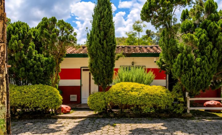 El Condado Home With Free Parking Included! - Jericó