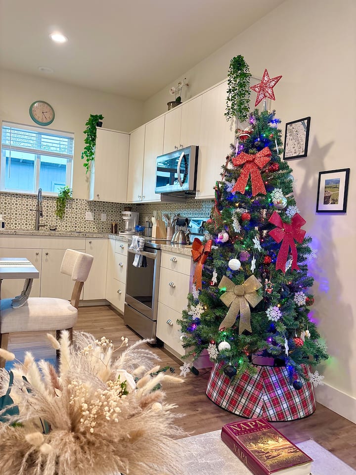 *Napaluxhideaway!gameroom!hottub!spacious!central! - Napa, CA