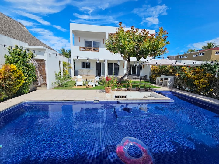 Casa Blanca "El Lugar Para Ser Feliz", Alta Mar Ii - Guatemala