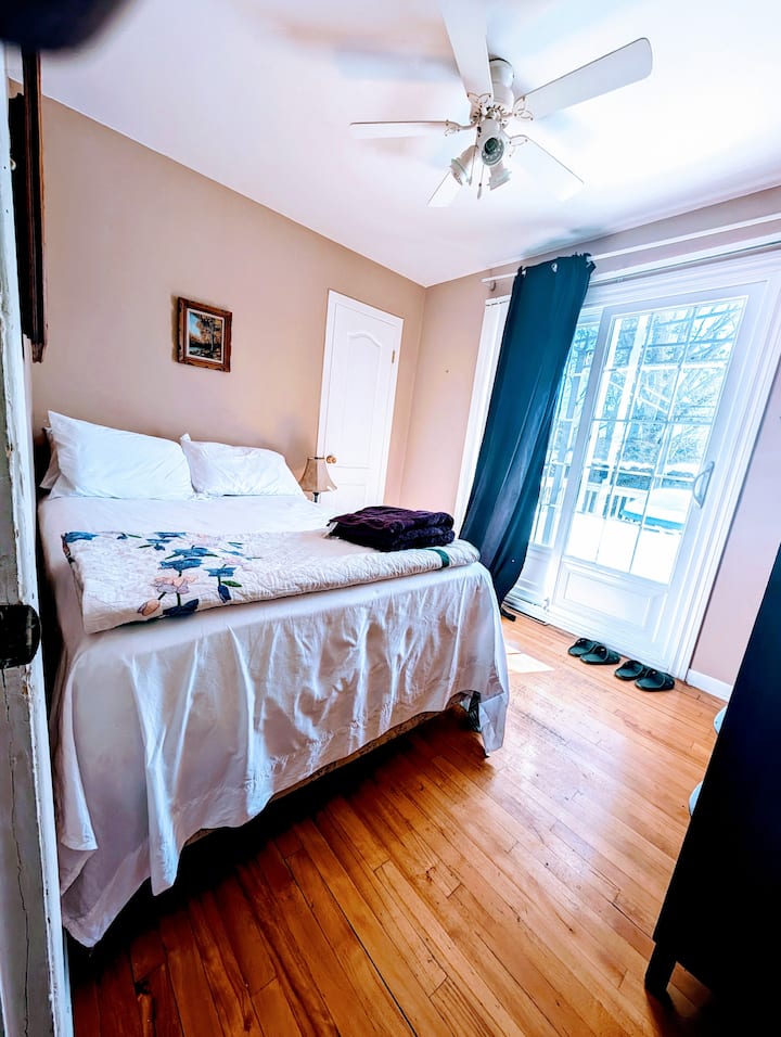 Premium Bed In Roomc+fee Parking+ 15min Downtown - Longueuil