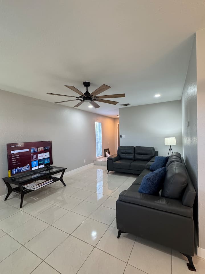 Gelactic Getaway Near Starbase (Duplex) - Brownsville, TX