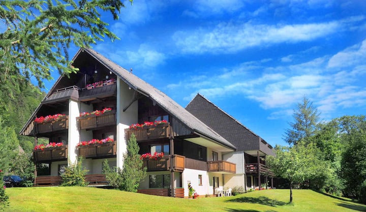 Fhalbmatte-gemütlich-ruhig-großergarten-naturidyll - Hinterzarten