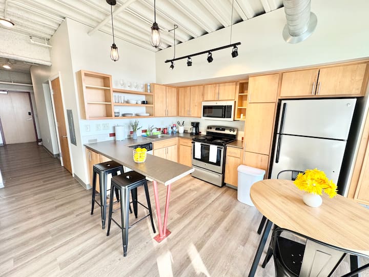 Nice & Lofty 1bed/1bath In Dsm - Pool-gym-parking - Des Moines, IA
