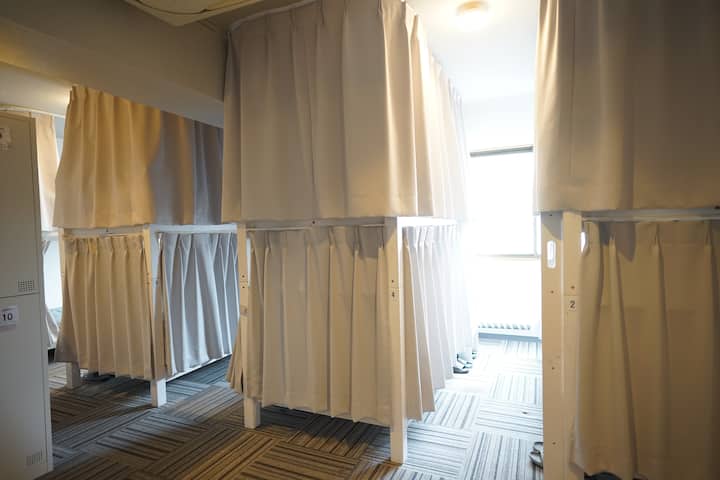 【男女共用ドミトリールーム】二段ベッドで快適ステイ！観光地アクセス良好 - Hiroshima, Japan