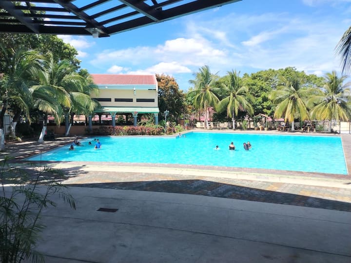 Clark International Airport Two-bedroom Townhouse - Capas