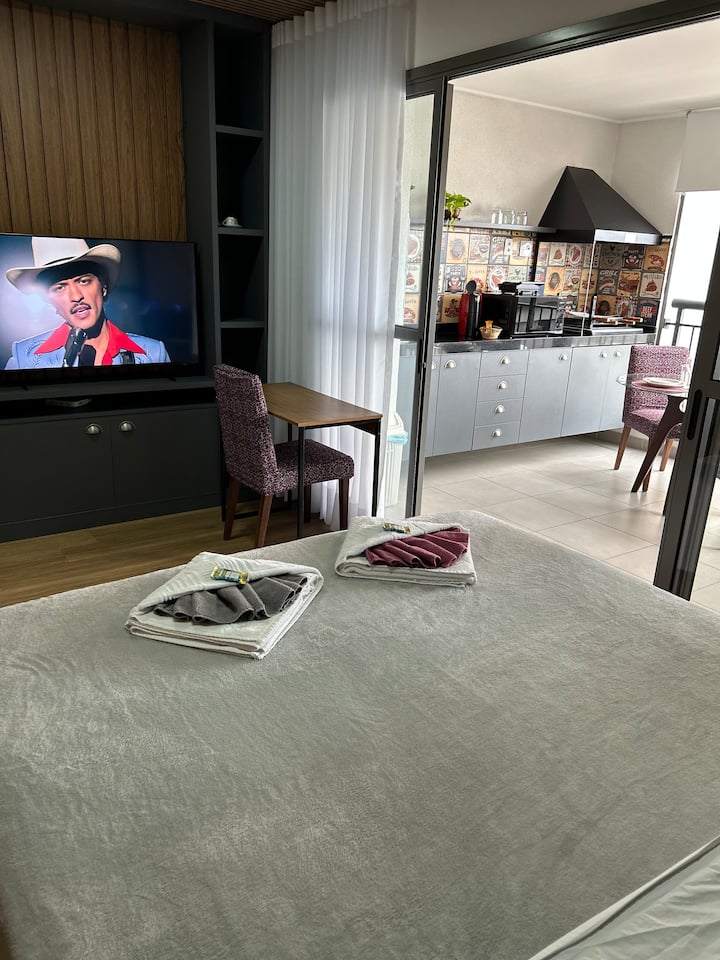 Wood Studio 7 Km Airport -Gru Cond. Alto Padrão - 瓜魯由斯