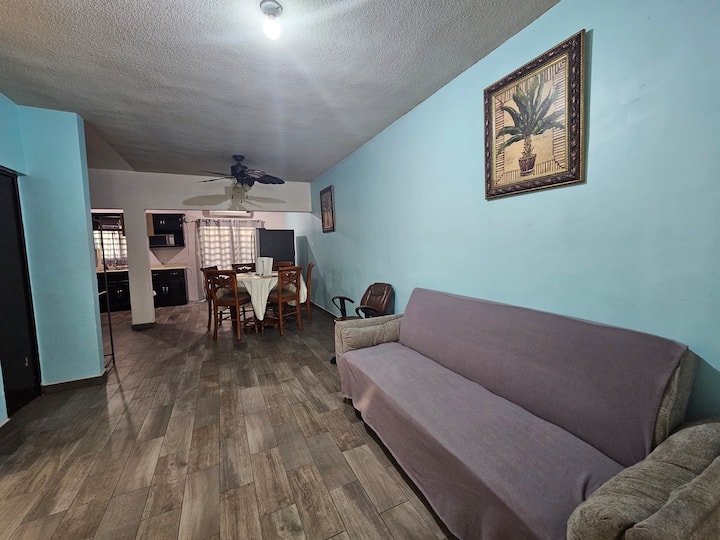 20% Desc. Semana. Seguro Y Tranquilo. Casa Amplia. - Nuevo Laredo