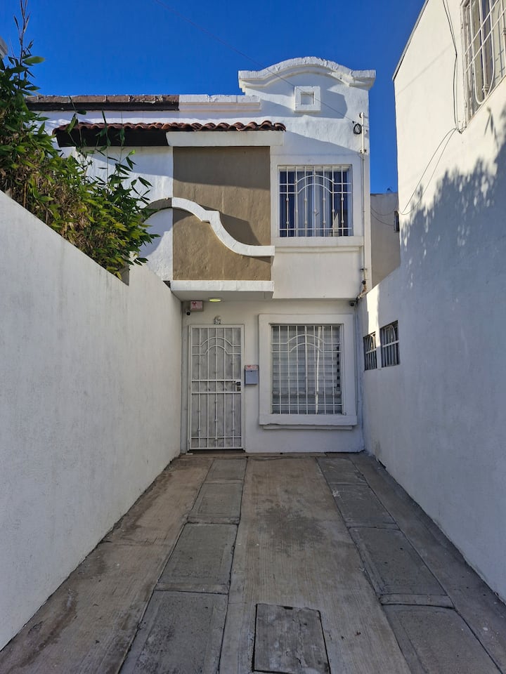 Casita De Aimee, (Seguridad Y Excelente Ubicacion) - Tijuana