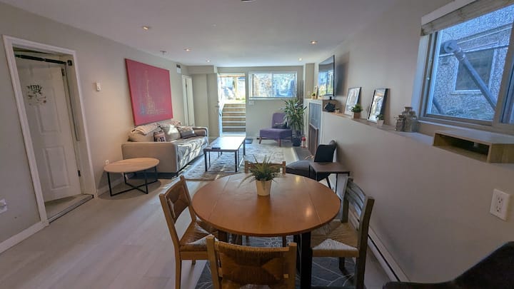 Private Cozy 2br Modern Garden Suite - Queen Beds - Vancouver