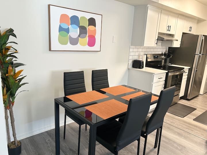 Clean Convenient 2br/2ba | Gym & Pool - Auburn Hills, MI