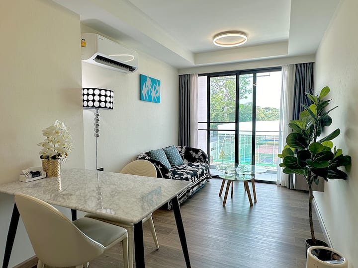 清迈一号/5分钟步行至尚泰购物中心/小区三个泳池/带露台4071 - Chiang Mai