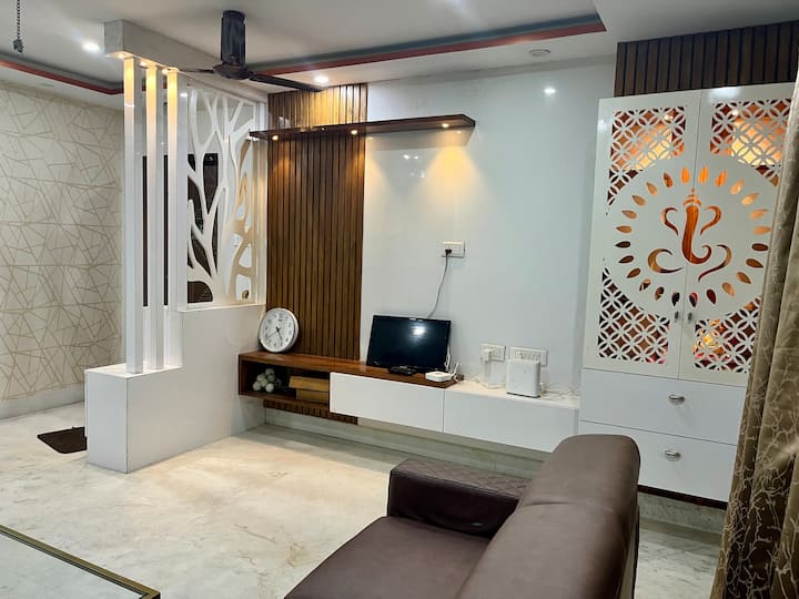 Spacious & Cozy 2-bedroom Stay - China