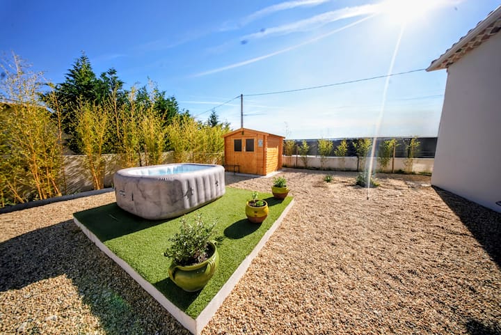 Villa - Jacuzzi Vue Ventoux Au Pied Des Dentelles - Beaumes-de-Venise