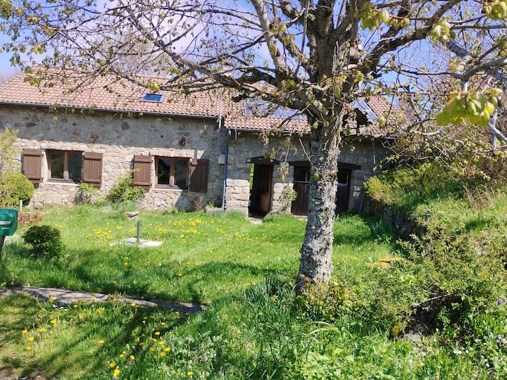 Maison Moyenne Montagne(1140 M). Vue Magnifique. - Ambert
