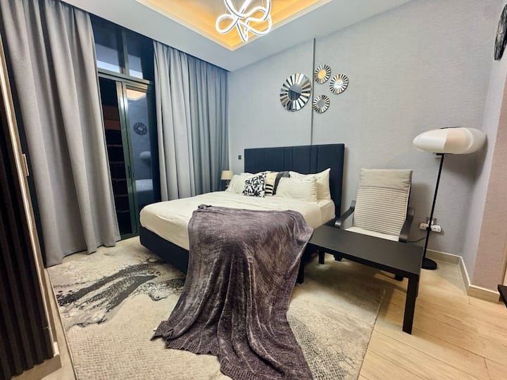 Riviera Retreat | Cozy Luxe Studio
Or - Dubái