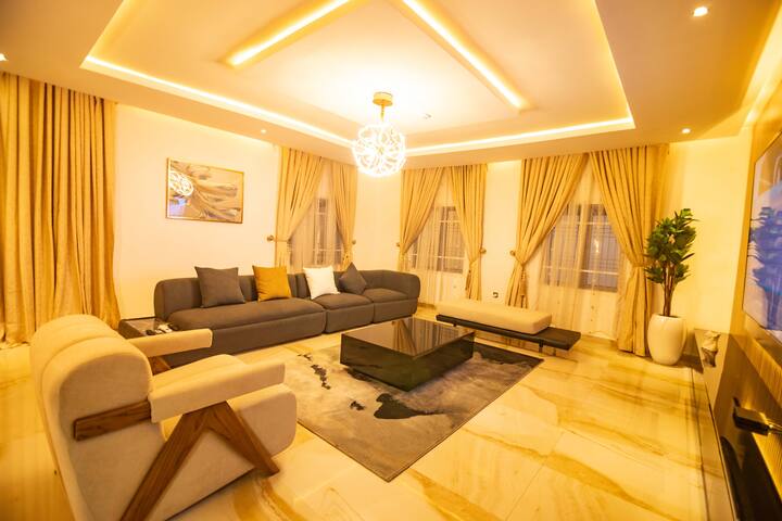 Db Continental Loft Apartment - Jos
