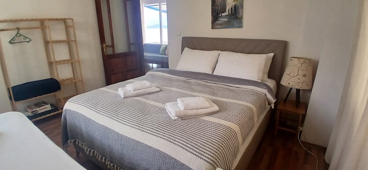 Ayvalık Merkezinde Deniz Manzaralı Ferah Ev - Ayvalık