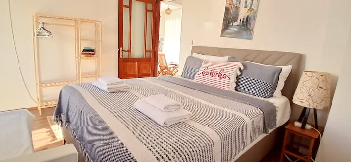 Ayvalık Merkezinde Deniz Manzaralı Ferah Ev - Ayvalık