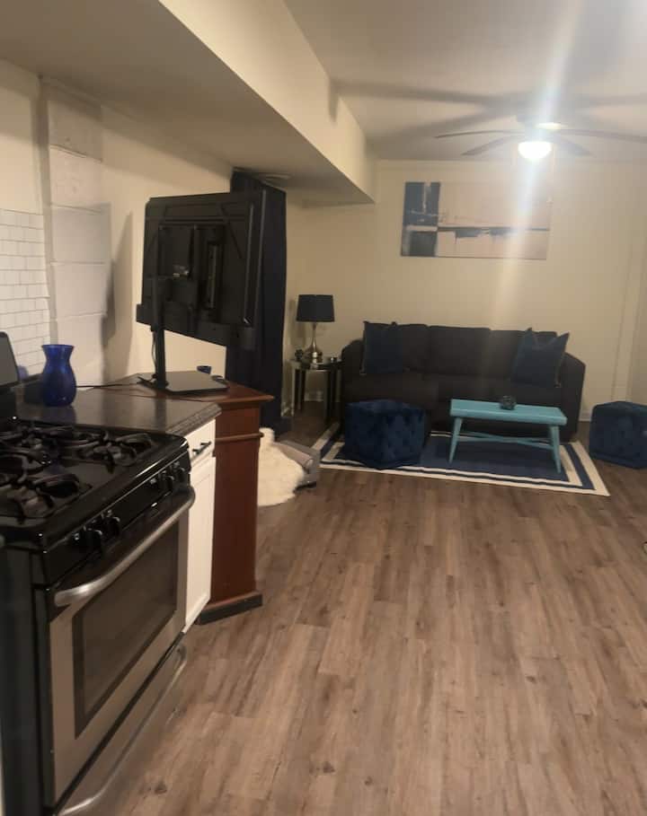 Eastlake Pad
(Near Mosquito Lake) - Cortland, OH