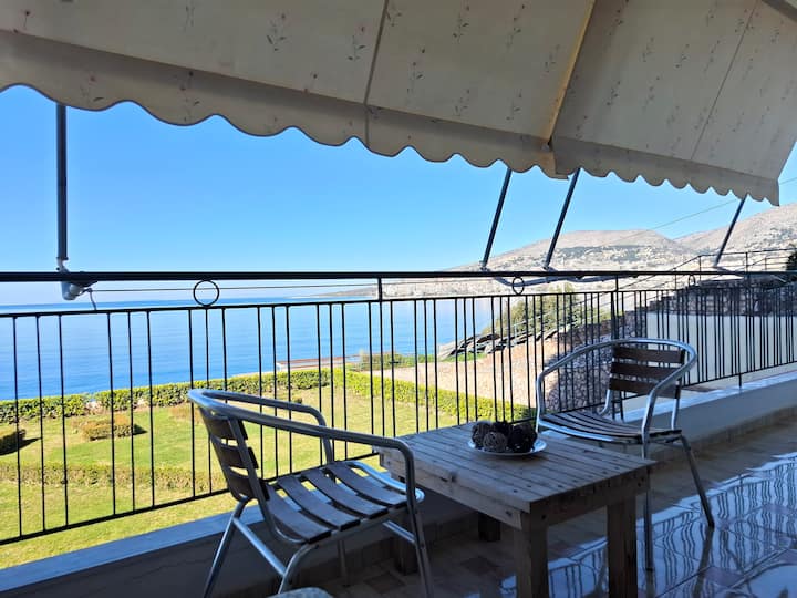 Sunset Gazing - Beachfront Apartment - Saranda