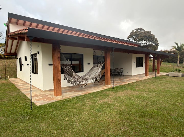 Casa Moderna San Felix Cerca Parapentes-miradores - Bello