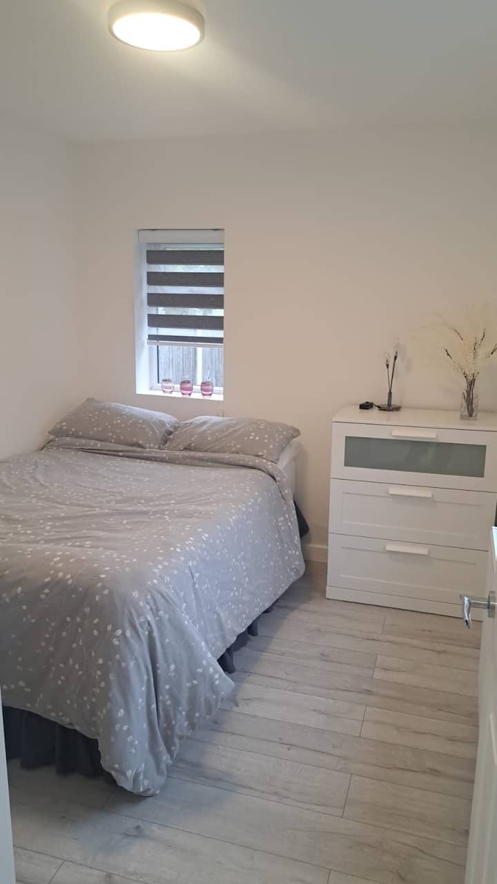 Warm Welcoming 1 Bedroom Flat - Barking