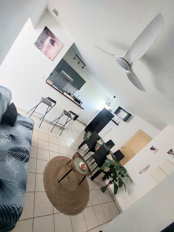 T2 Très Calme, Idéalement Situé, Proche Plage - Saint-Pierre