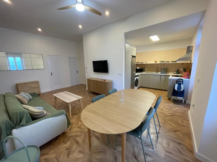 Poeta Del Tango - Alicante