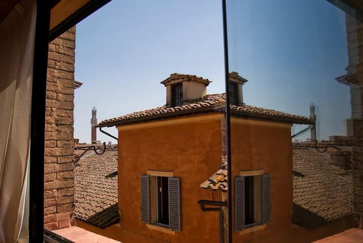 Apartment With A View In City Center - Siena
