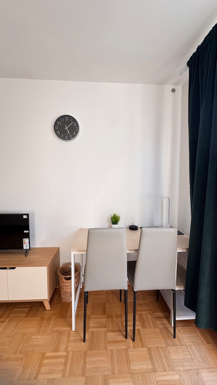 Apartment Dionysus, Brand New - München