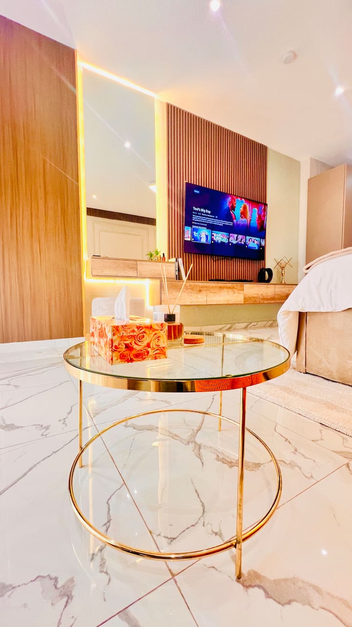 The Essence Studios, Airport-accra - Accra