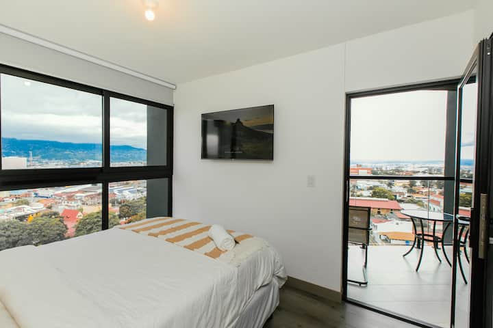 Corner Two Bedroom Apartment Escalante - San José