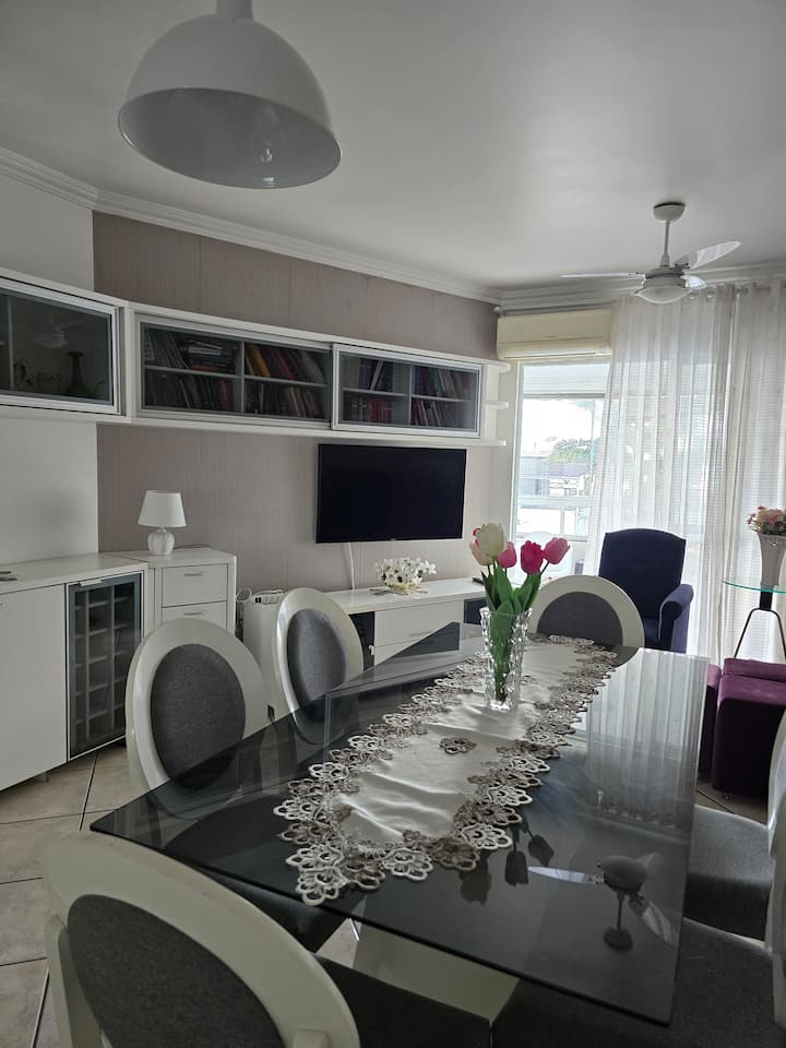 Apt. Centro Com Churrasqueira - Balneário Camboriú