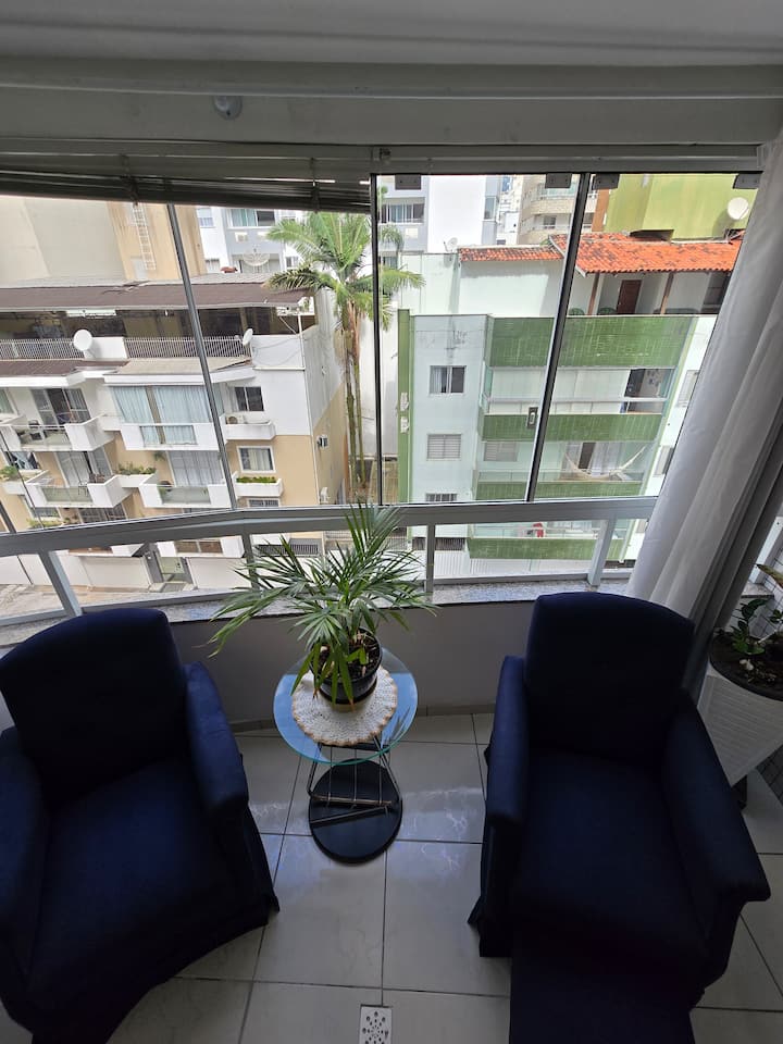 Apt. Centro Com Churrasqueira - Balneário Camboriú