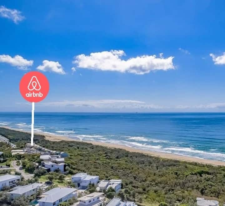 Beachside W/ Exclusive Rooftop & Jacuzzi - Sunshine Coast