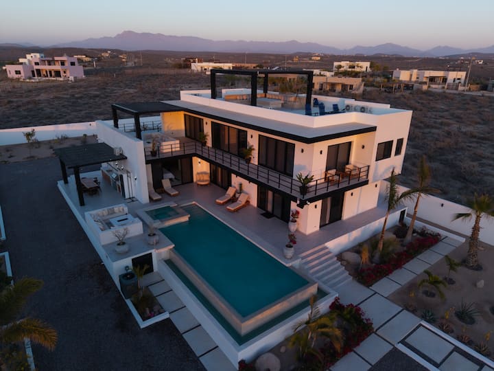 Brock Villa - Todos Santos