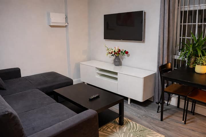 Serene Spacious Suite - 4 Min Walk To City Centre - Birmingham