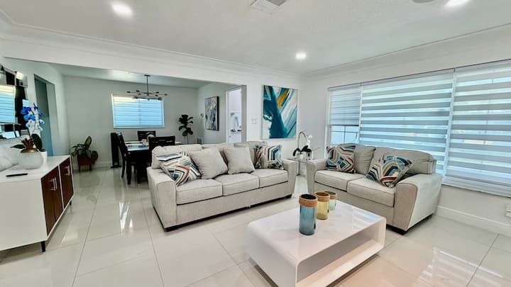 Casa Con Piscina, Cerca Playa, Hard Rock Stadium. - Coral Springs, FL