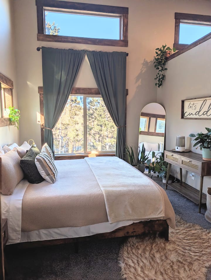 Rustic-chic Retreat| Hot Tub| A Curated Experience - Colorado