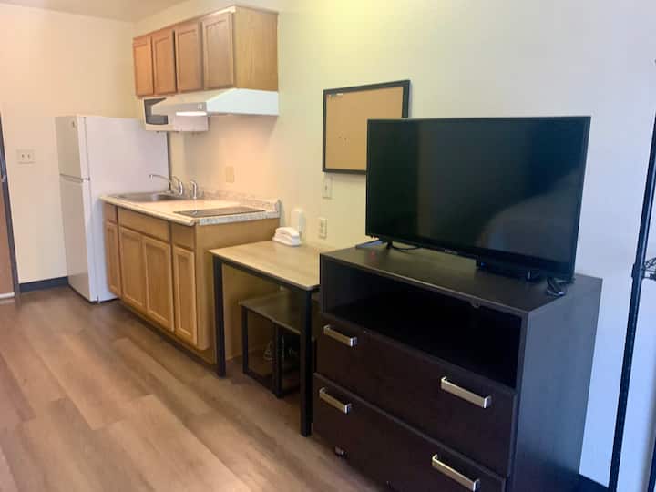 Furnished Studios Full Kitchen - Memphis, TN