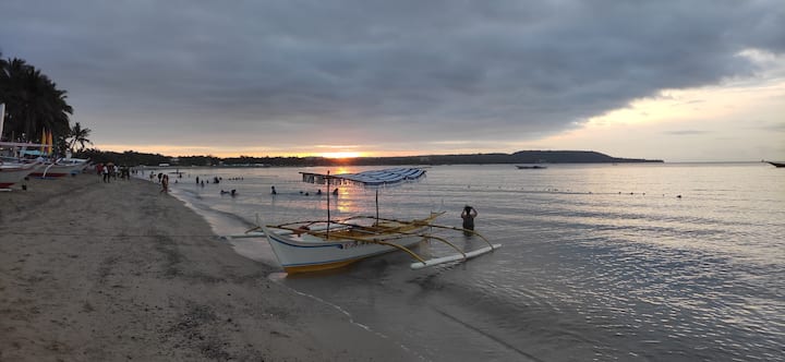 Laiya Guesthouse 8pax-2 Rooms - Laiya