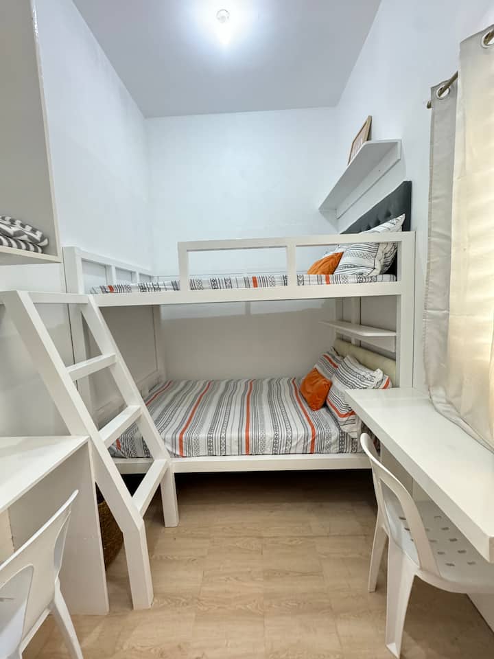 Back Packers Room In Claveria - 