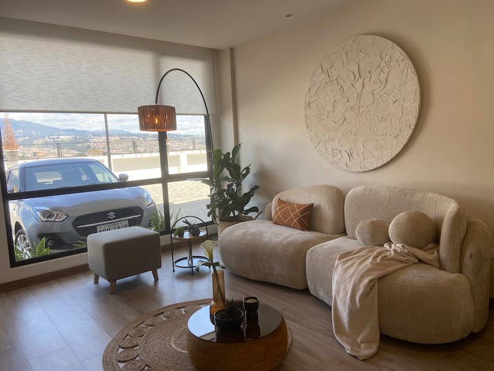 House With Amazing Views In Private Community - Cuenca