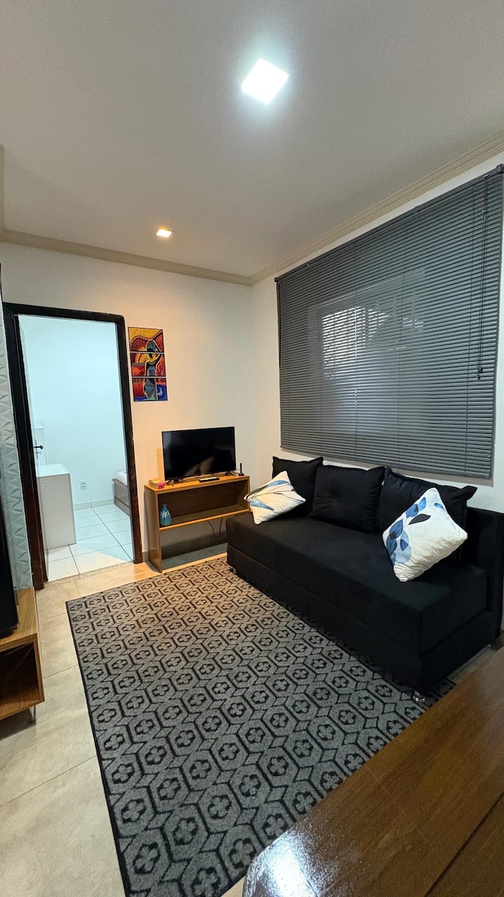 Seu Cantinho Em Bh – 2 Quartos E óTima Localização - Belo Horizonte